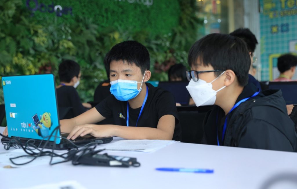 Khoảnh khắc chung kết TEKY'S TECH MASTER 2022 khu vực miền Bắc